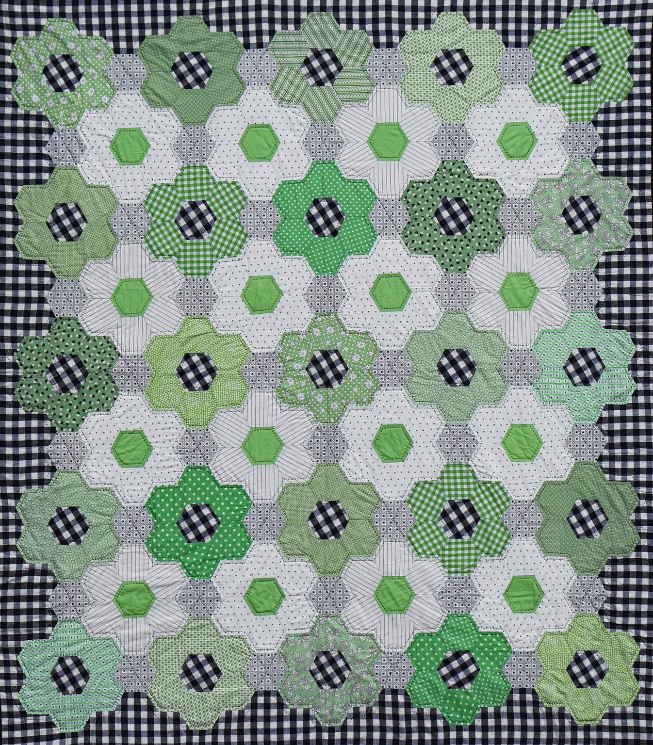 Picnic at Emerald Station Quilt Pattern Louise Papas – The Rural Stitch Co